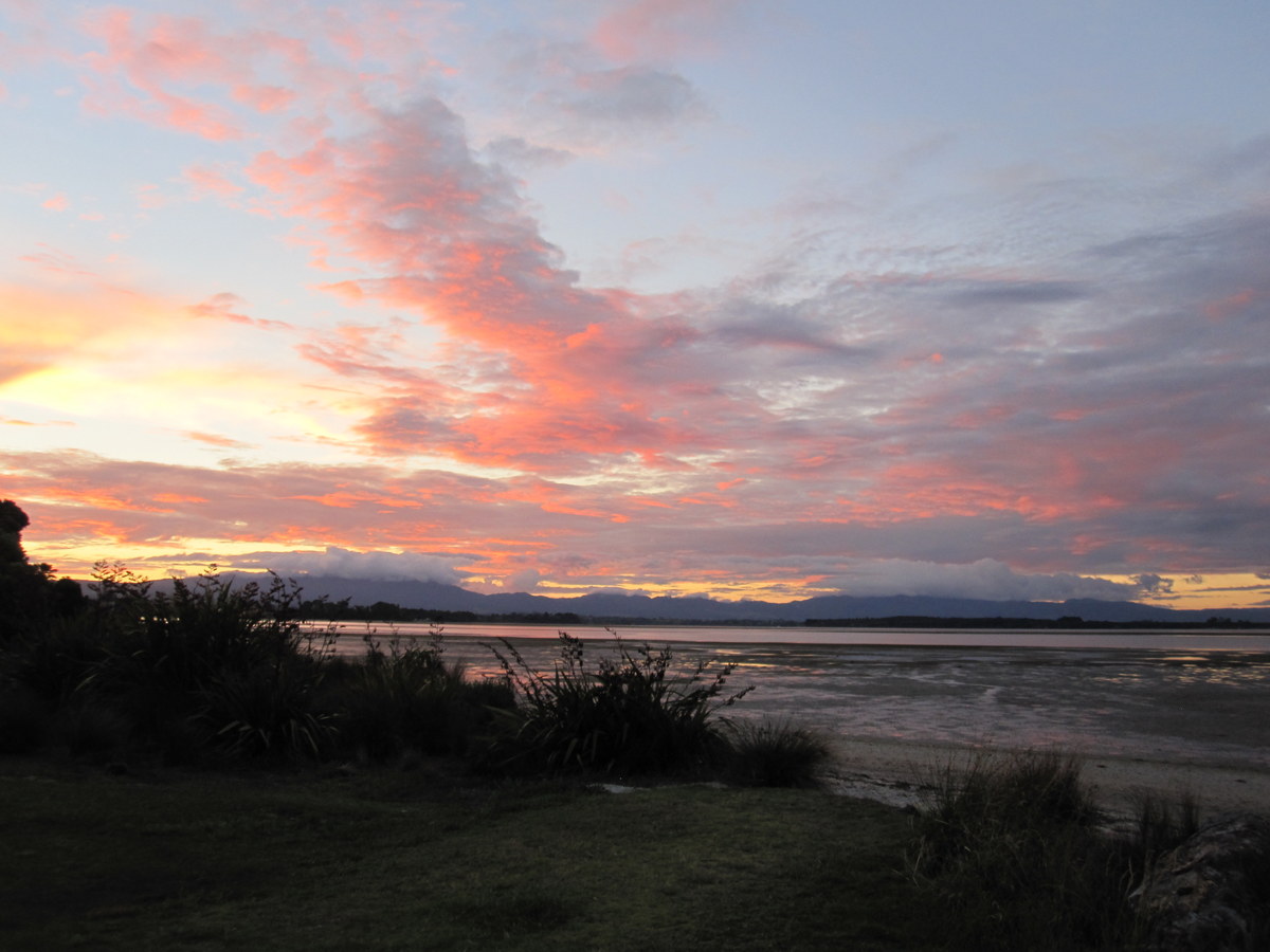 Sunrise and Sunset at Tauranga - Travel Snippets