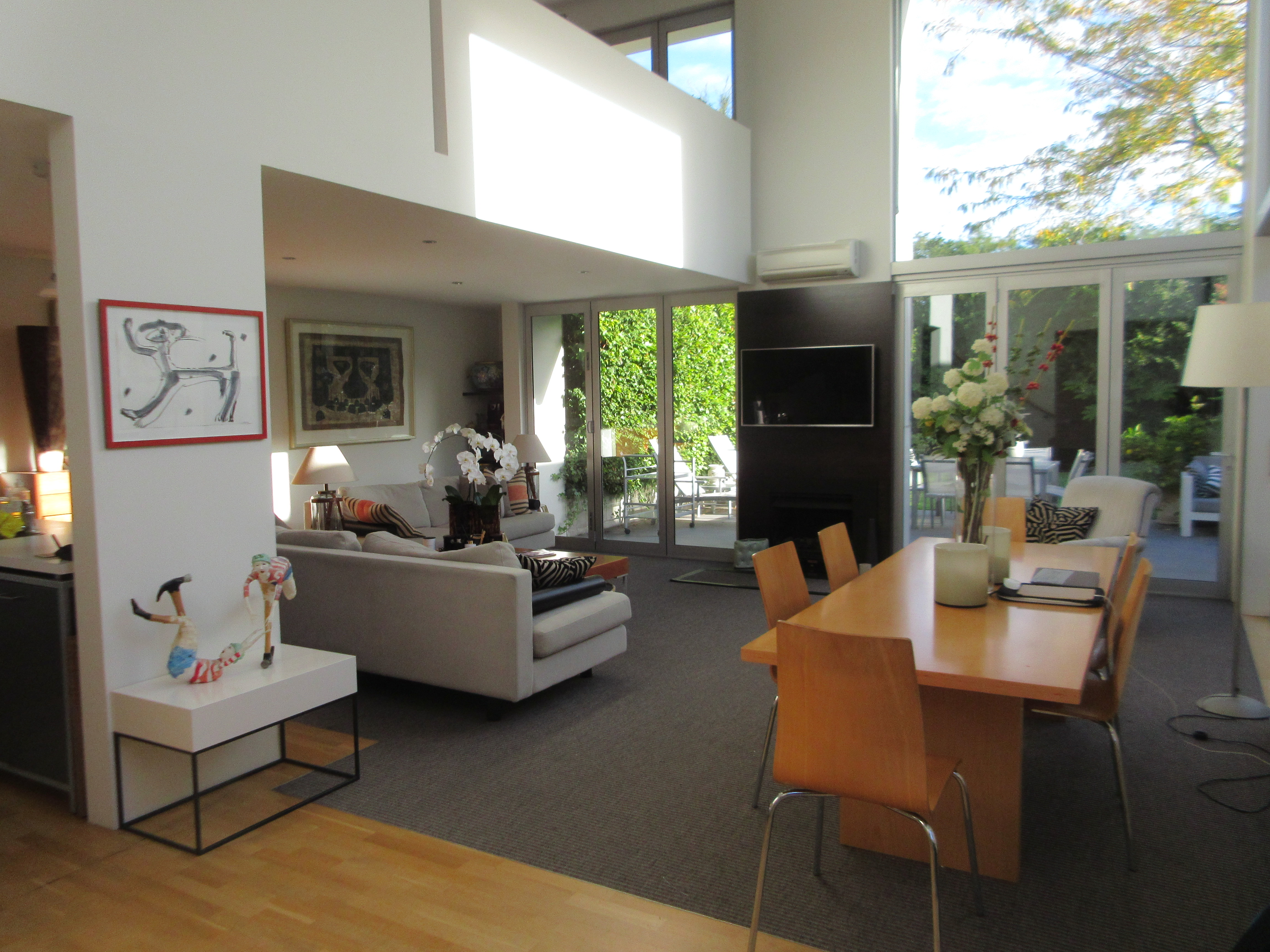 Lounge Diner | Travel Snippets